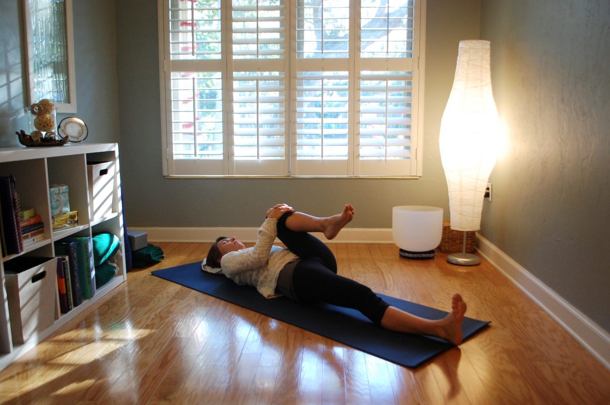 SLEEP BETTER AT NIGHT WITH THIS BEDTIME YIN YOGA SEQUENCE - Swagtail