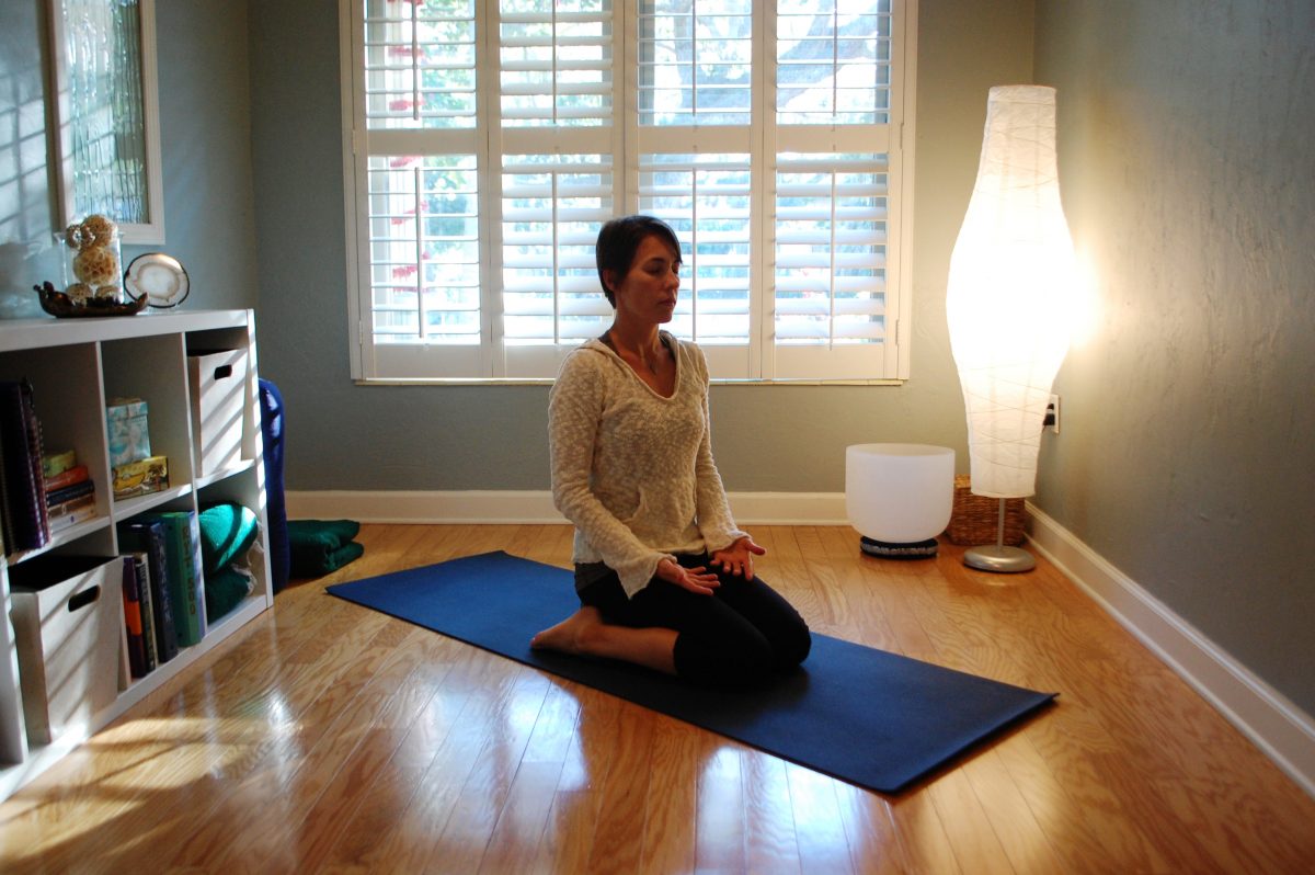 SLEEP BETTER AT NIGHT WITH THIS BEDTIME YIN YOGA SEQUENCE - Swagtail