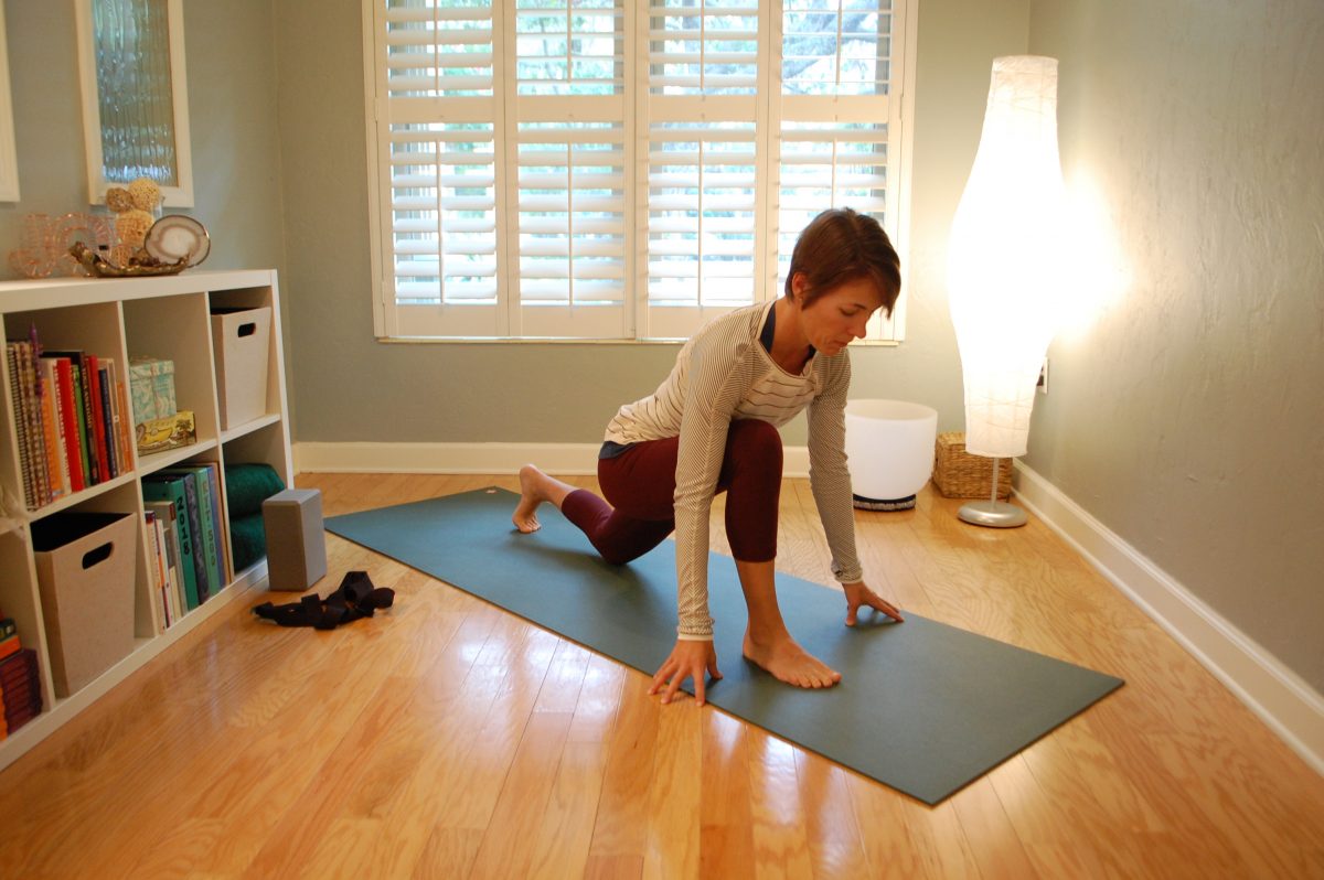 HANUMANASANA PREP: A YIN YOGA SEQUENCE FOR THE SPLITS - Swagtail