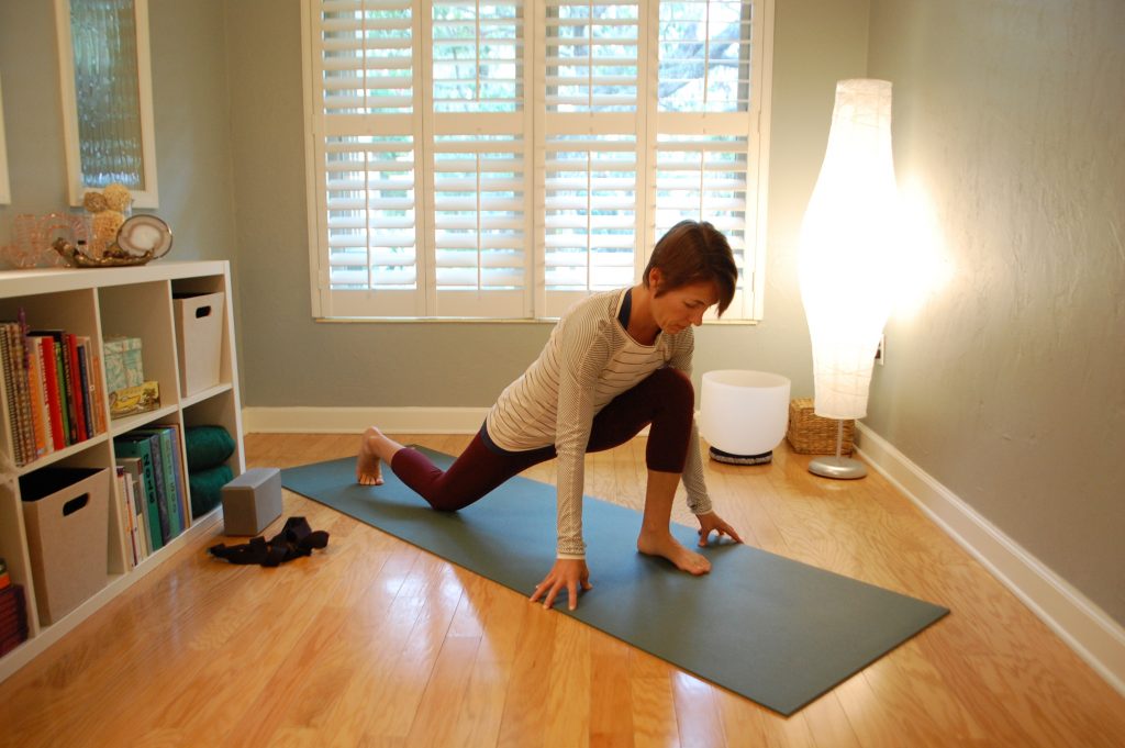 HANUMANASANA PREP: A YIN YOGA SEQUENCE FOR THE SPLITS - Swagtail