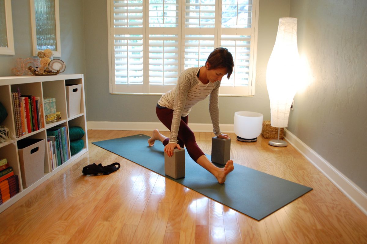 HANUMANASANA PREP: A YIN YOGA SEQUENCE FOR THE SPLITS - Swagtail