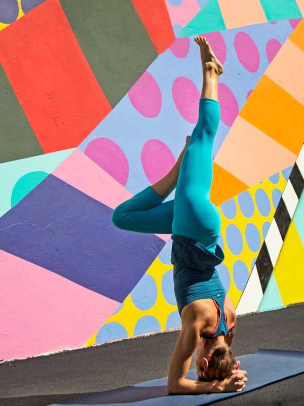 HOW TO AVOID GETTING STUCK IN THE MIDDLE - Swagtail